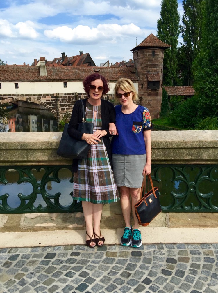 Butterick 6057-Chambray and Floral Top – Elle Gee Makes